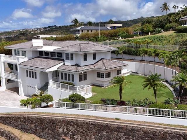 399 Puuikena Dr, Honolulu, HI 96821