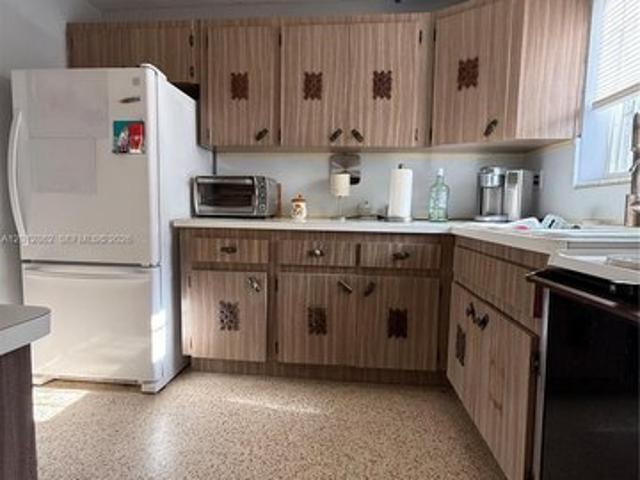 399 W 12th St, Hialeah, FL 33010