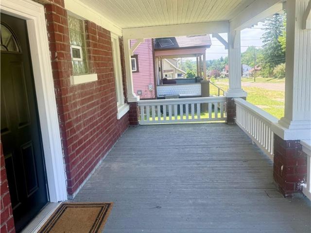 399 W Warren Avenue