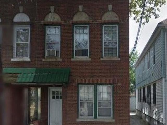 39 63 64th St, Woodside, NY 11377