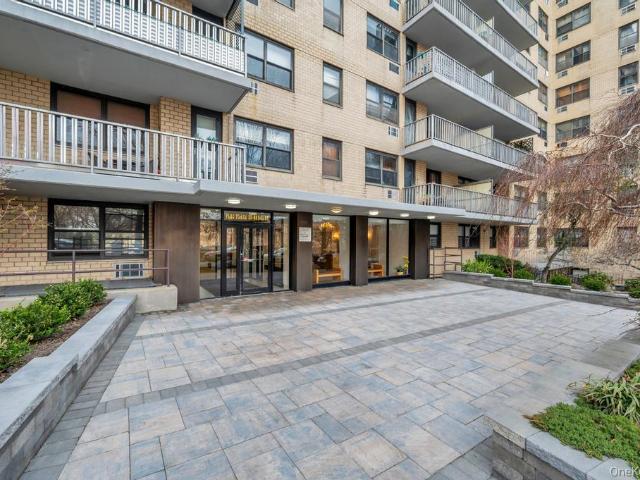 39 60 54th Street, Unit 2C