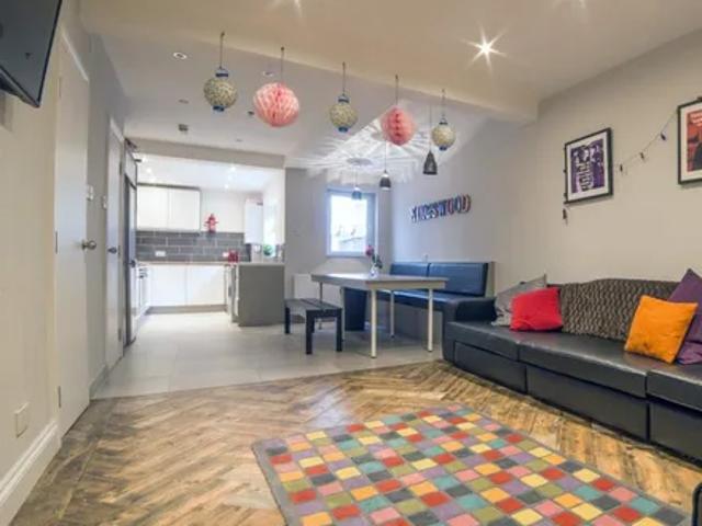 39, 37 Kingswood Road, Manchester, M14 6SG, United Kingdom | 7 bed house for rent #165385841 | Rentberry