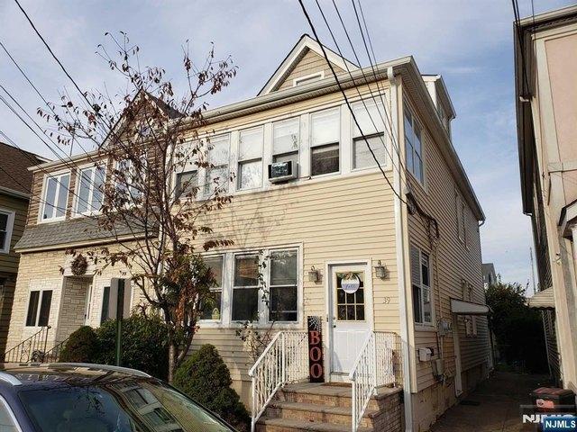39 Tuttle St, Wallington, NJ 07057