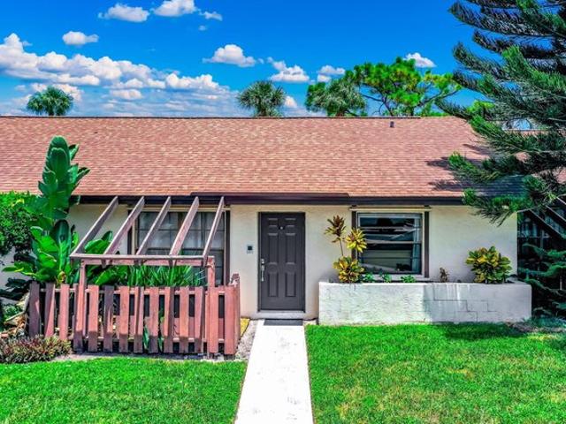 39 Via De Casas Norte, Boynton Beach, FL 33426