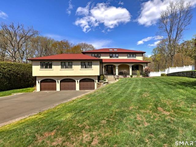 39 Visconti Dr, Naugatuck, CT 06770
