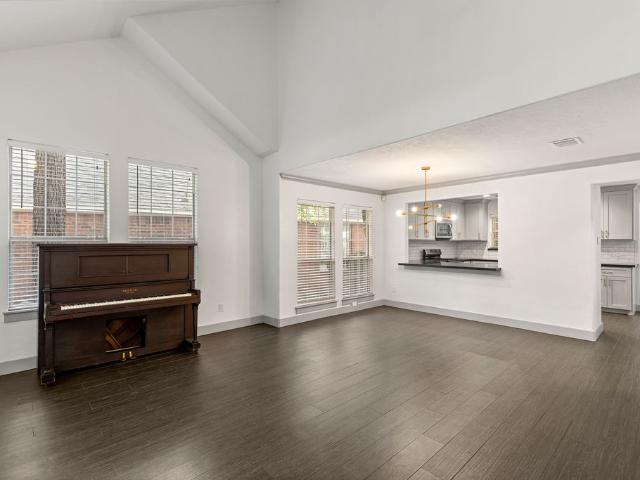 39 W Tallowberry Dr, The Woodlands, TX 77381 | MLS #59877