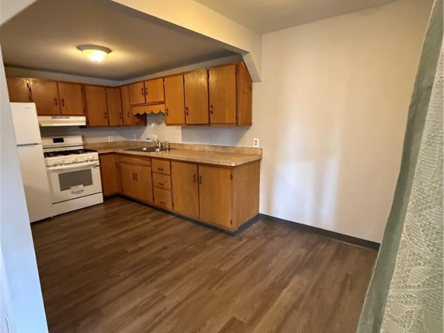 39 W 2nd Street B