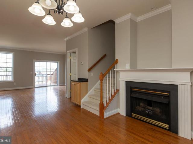 39 W 5Th Street