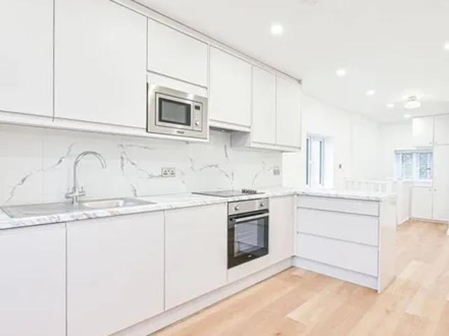 39 Warwick Road, Barnet Vale, London, EN5 5EE, United Kingdom | 3 bed apartment for rent #137746736 | Rentberry