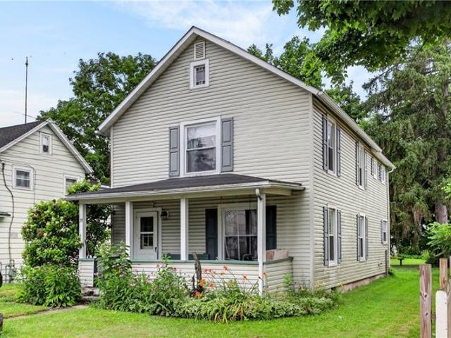 39 Warden St, Bath, NY 14810