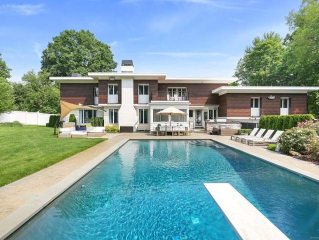 39 Wedgemere Rd, Stamford, CT 06905