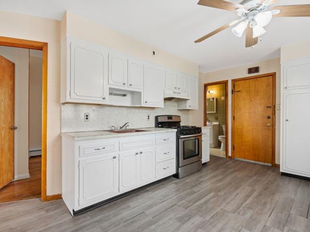 39 West 51St St # 3