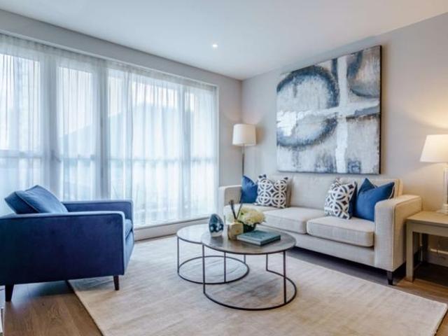 39 Westferry Circus, London E14 2 bed apartment to rent £4,157 pcm £959 pw