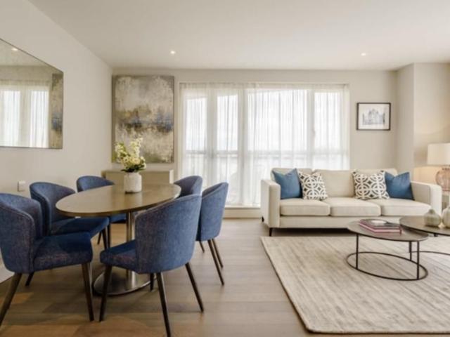 39 Westferry Circus, 39 Westferry Circus, London E14, 2 bed flat to rent, £4,247 pcm | PrimeLocation