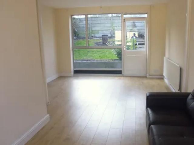 39 Whitlock Drive, London, SW19 6SJ, United Kingdom | 4 bed townhouse for rent #165462778 | Rentberry