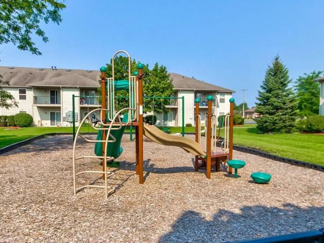 39 Whispering Pines Dr, Coldwater, MI 49036