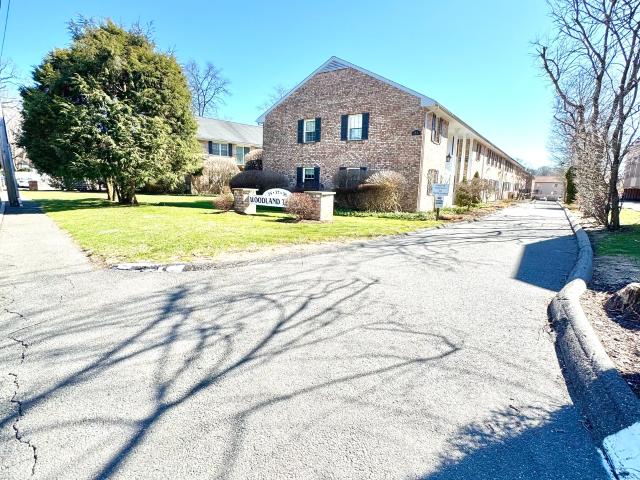 39 Woodway Rd, Unit C5, Stamford, CT 06907 | MLS #24162 | Compass