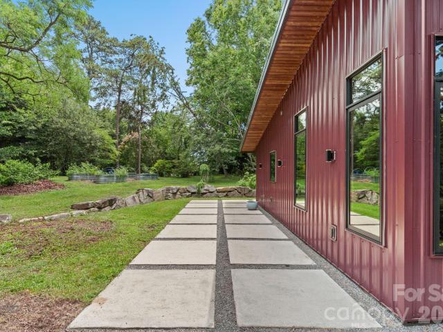 39 Wolf Road