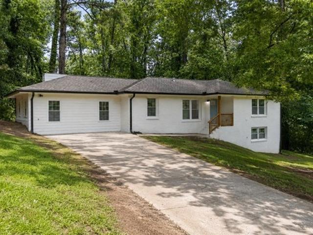 39 Anita Pl SE, Mableton, GA 30126