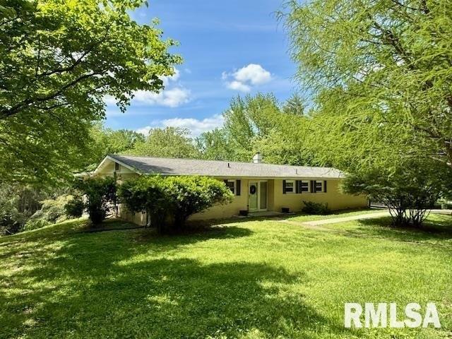 39 Apple Orchard Rd, Carbondale, IL 62903