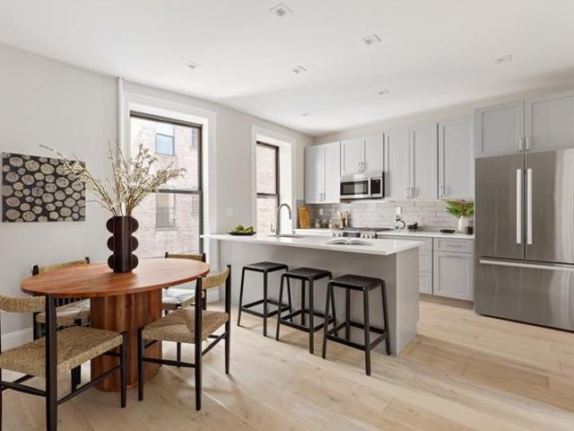 39 Argyle Rd Apt 3D, Brooklyn, NY 11218
