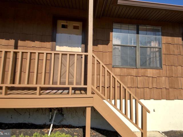 39 B Quail Run Dr, Jamesburg, NJ 08831 | MLS #NJMX2011 | Compass