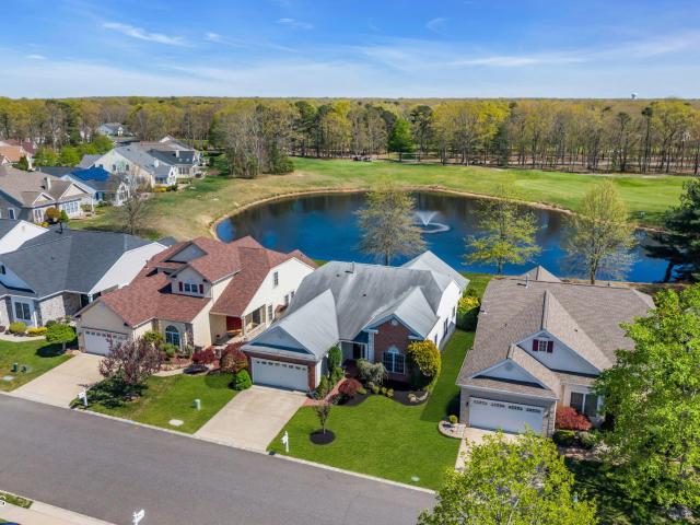 39 Baltusrol Drive