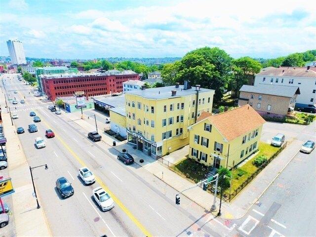 39 bedroom, Worcester MA 01609 104653036