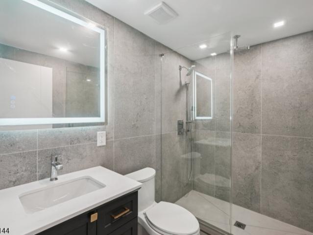 39 Billingsley Dr, Livingston, NJ 07039 | MLS #4036