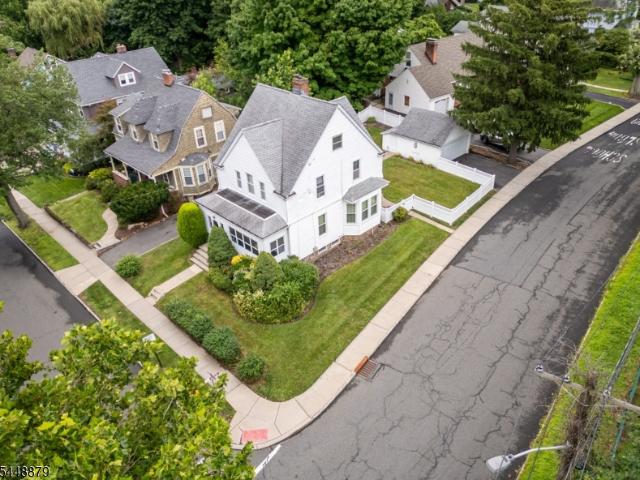 39 Brookdale Ave