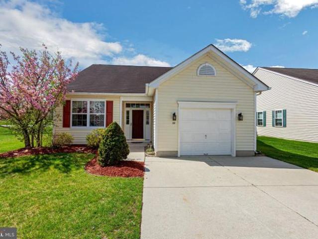 39 Chew Ln, Sewell, NJ 08080