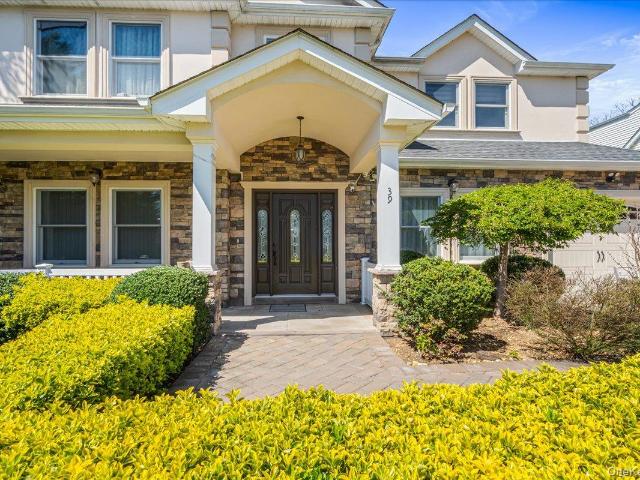 39 Coolidge Avenue