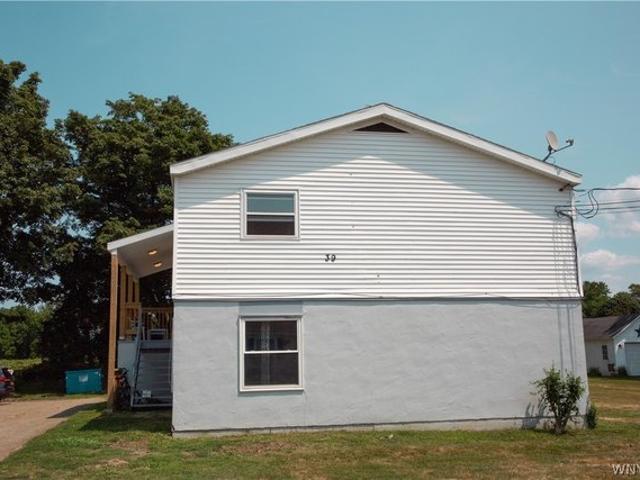 39 Clinton Ave, Fredonia, NY 14063
