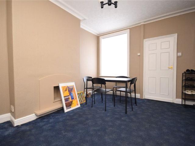 39, Cross Flatts Row, Beeston, Leeds, LS11 7JR