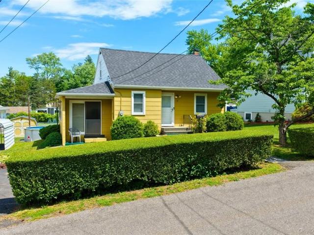 39 Day St, Catskill, NY 12414