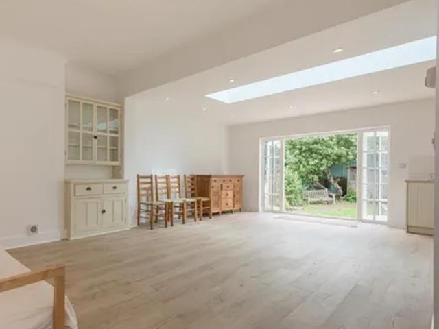 39 Doyle Gardens, London, NW10 3DB, United Kingdom | 4 bed townhouse for rent #167482208 | Rentberry