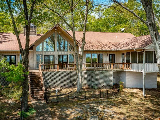 39 E Bluff Drive