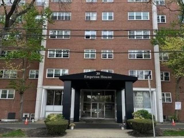 39 E 39th St Apt 8G, Paterson, NJ 07514