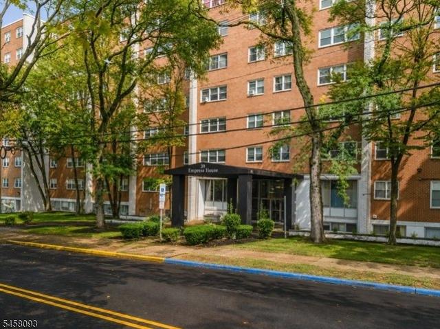 39 E 39th St, Paterson, NJ 07514