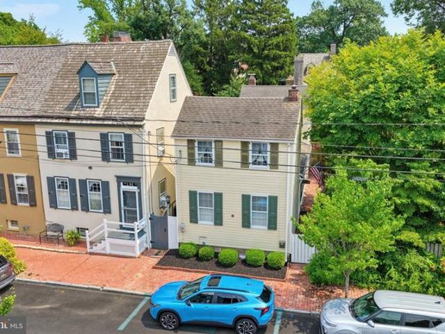 39 E 4th St, New Castle, DE 19720