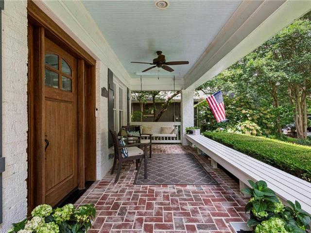 39 East Drive NE
