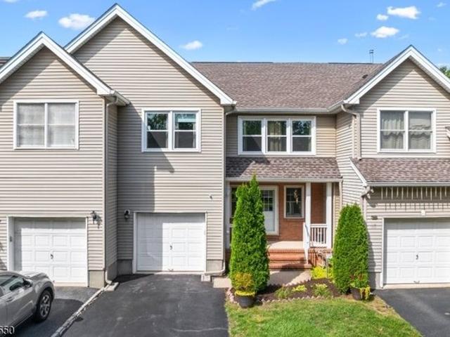 39 Flemming Dr, Hillsborough Twp, NJ 08844