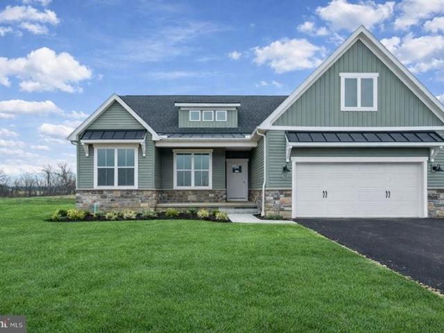 39 Friar Rd Unit 34, York, PA 17408