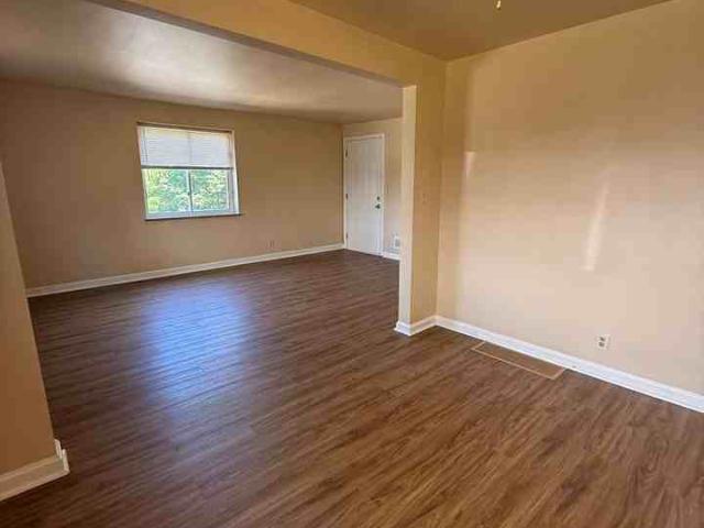 39 Glen Este Pl. 2 Bedroom Apartment for Rent at 39 Glen Este Pl, Cincinnati, OH 45217 Avondale