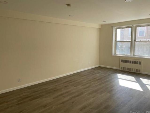 39 Glenbrook Rd #1S Stamford, CT 06902