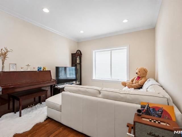 39 Grove Street # #B