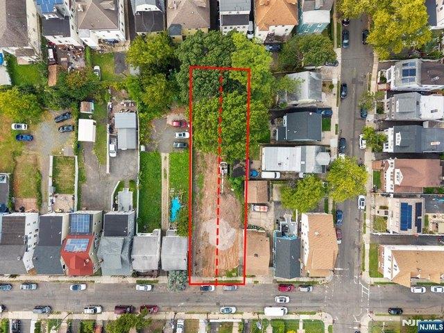 39 Grand Ave, Newark, NJ 07106