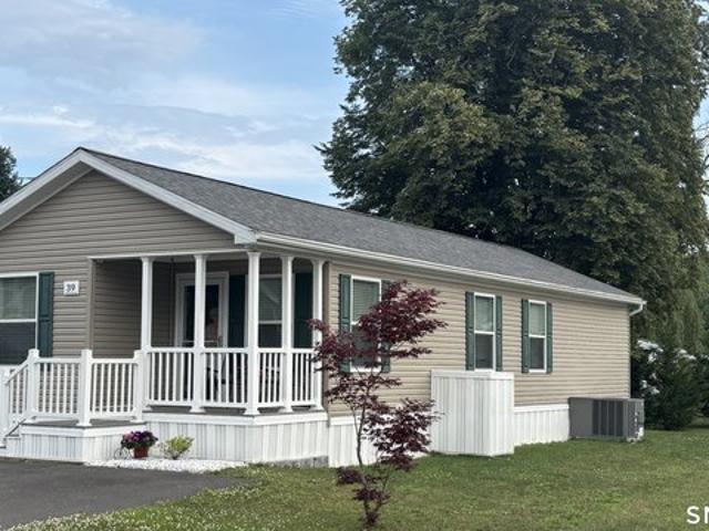39 Greenlawn Dr Lot 145, Danbury, CT 06810
