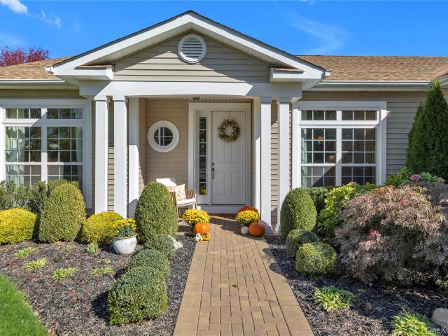 39 Hamlet Woods Drive