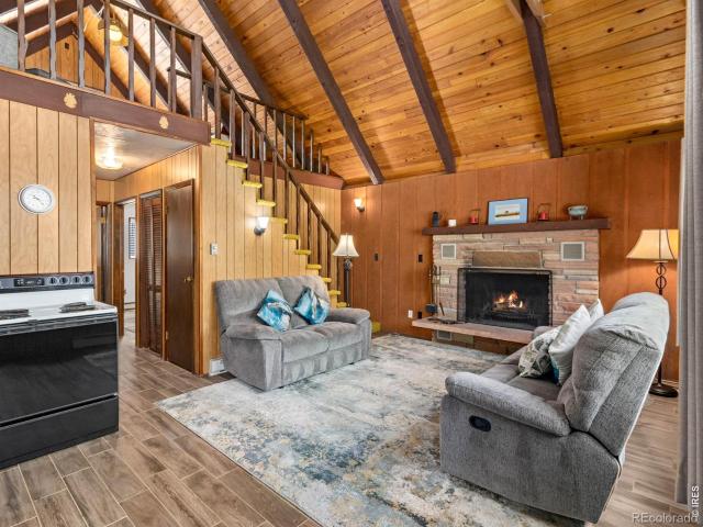39 Hickory Drive